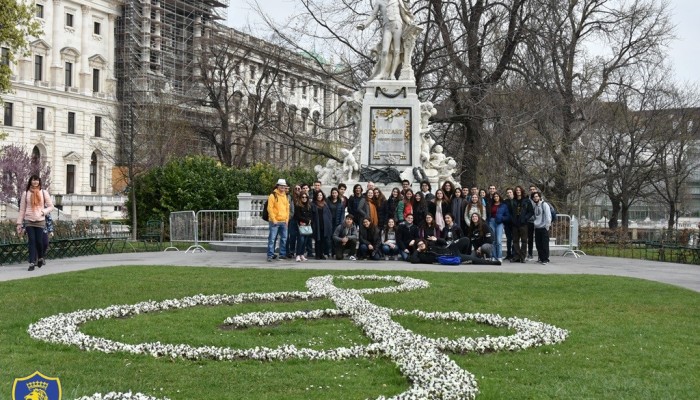 The English School: The Arts are Alive - Vienna Edition